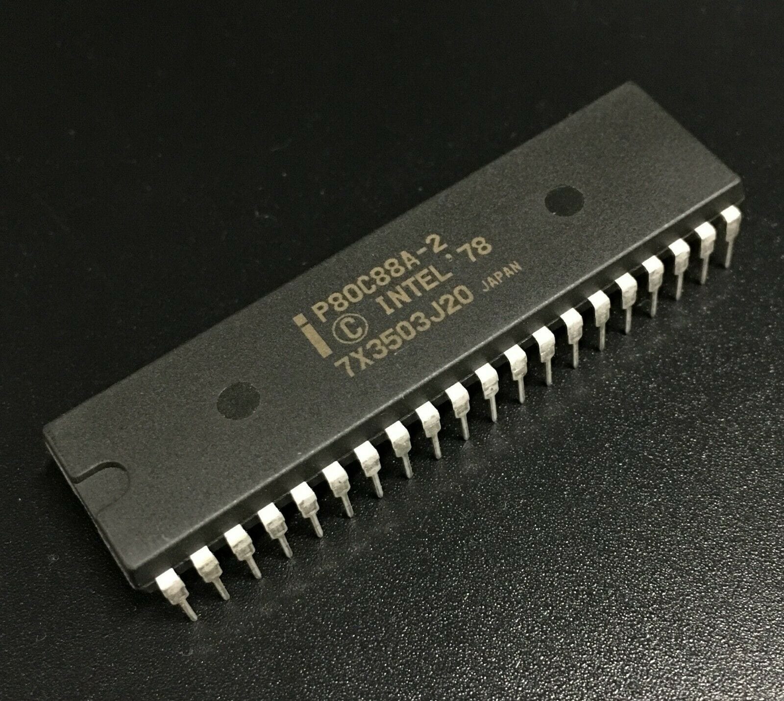 Tienta japonesa pone a la venta el Intel D8088-2, lanzado originalmente ...